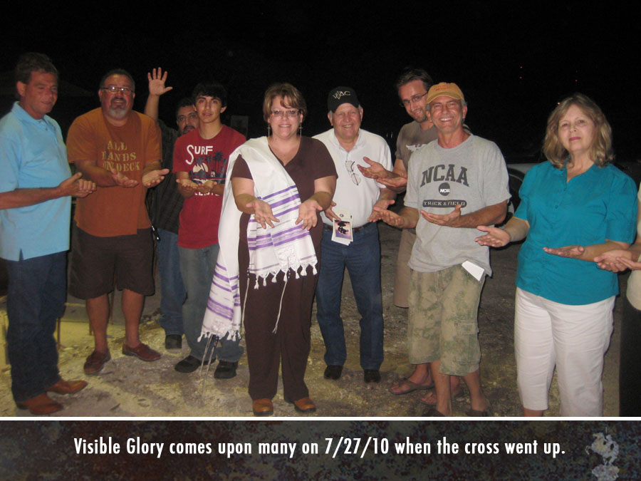 Visible Glory - The Cross at Kerrville